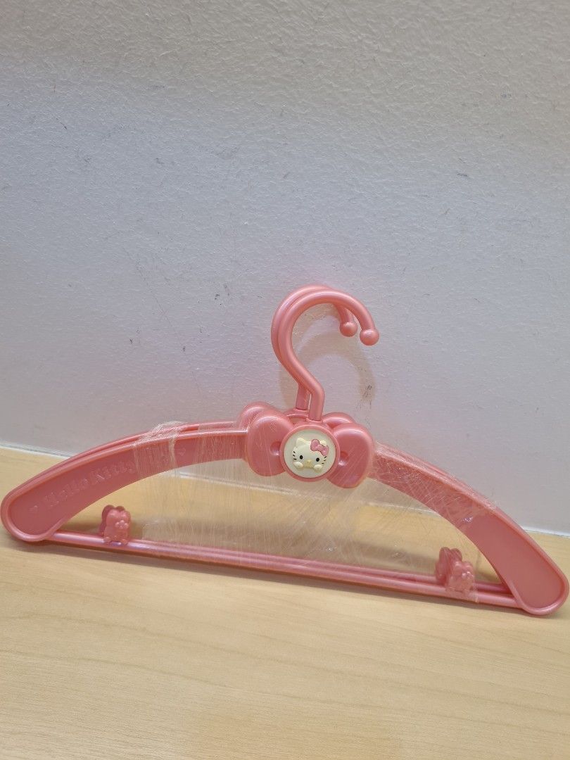 Hello Kitty Kid Cloth Hanger, Furniture & Home Living, Bedding & Towels ...