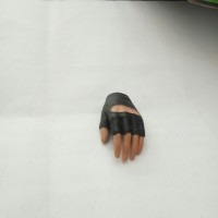 Hot Toys Black Widow Left hands 1/6, Toys & Collectibles, Mainan di ...