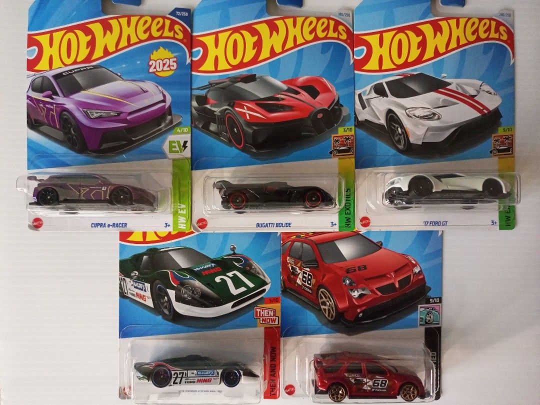 Hot Wheels [Cupra e-Racer, 17 Ford GT, Bugatti Bolide, Pontiac Aztek ...