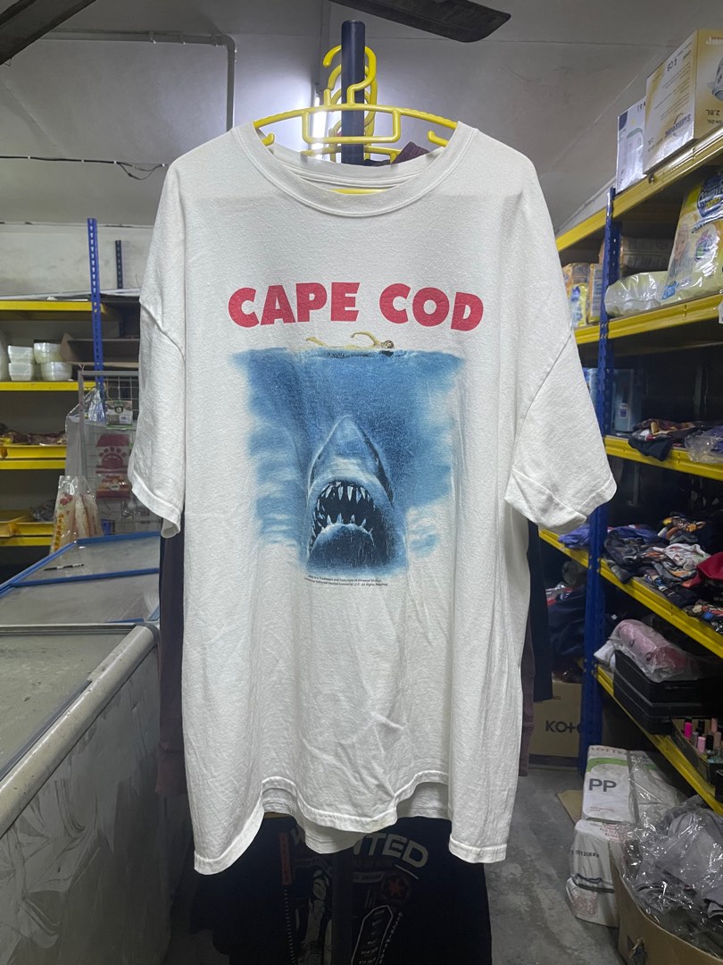JAWS UNIVERSAL STUDIOS, Men's Fashion, Tops & Sets, Tshirts & Polo ...