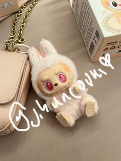 Labubu Have a Seat Dada, Toys & Collectibles, Mainan di Carousell