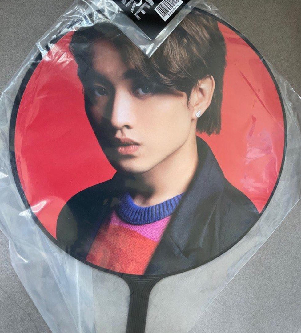 全新Mirror Jer 應援扇, 興趣及遊戲, 收藏品及紀念品, 明星周邊 - Carousell
