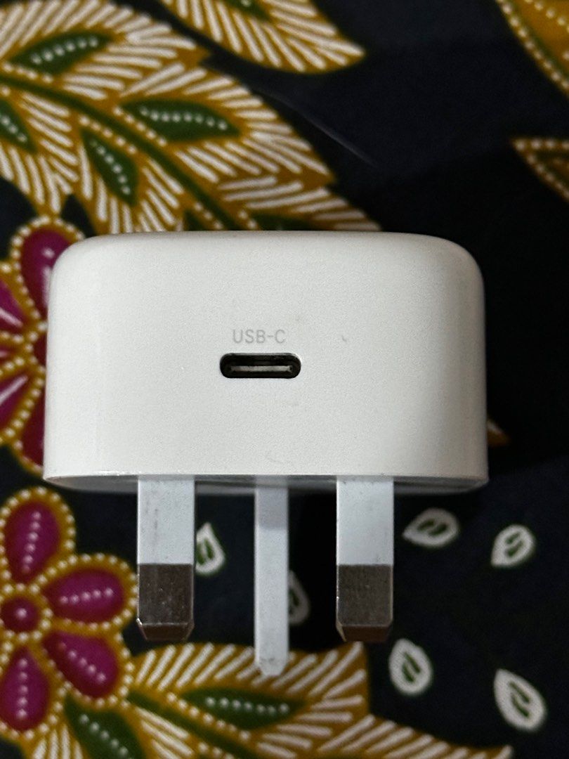 ORIGINAL UGREEN 30W USB-C PD Fast Charger, Mobile Phones & Gadgets ...