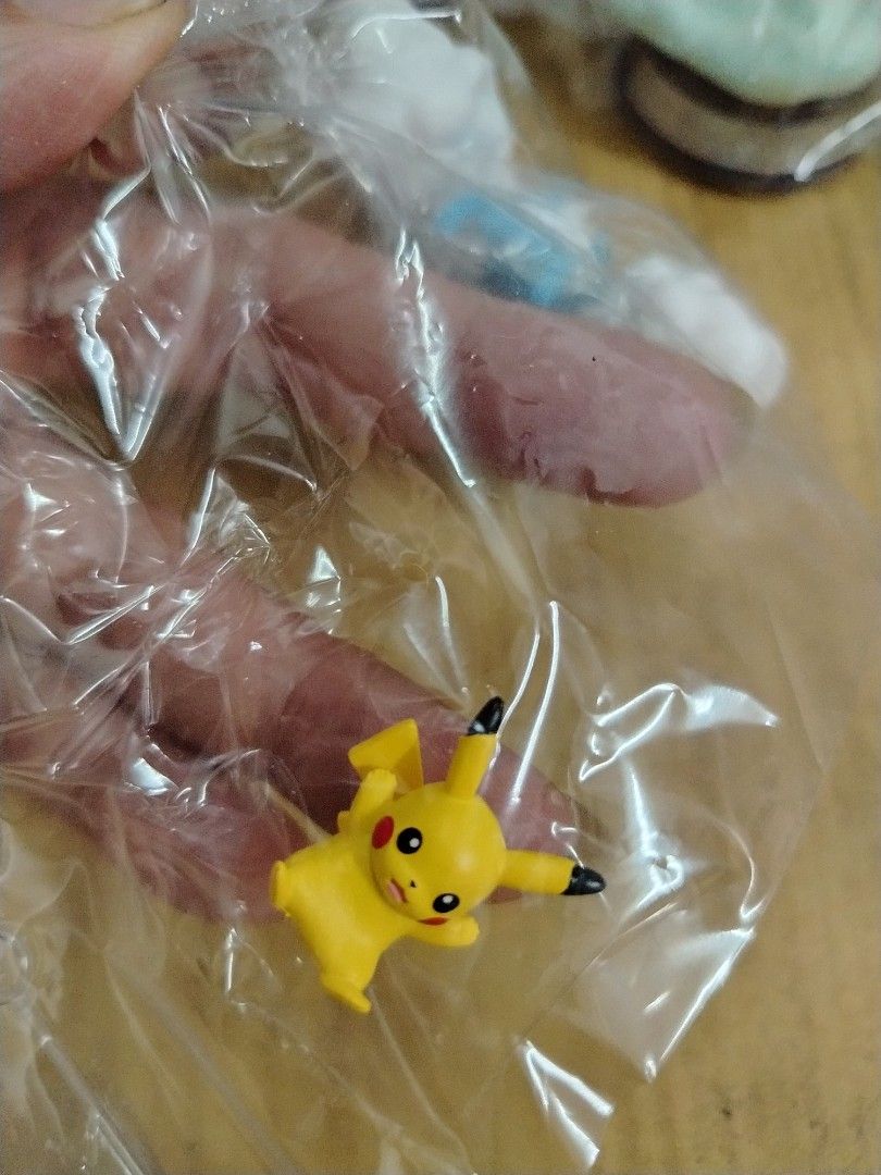 Pikachu & Altaria Pokemon Swing Vignette Collection 2 Re-ment, Hobbies ...