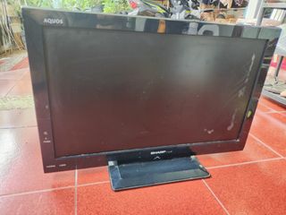TV Sharp AQUOS 46 Inch LC-46LE820M, Elektronik, TV & Perlengkapan Hiburan di Carousell