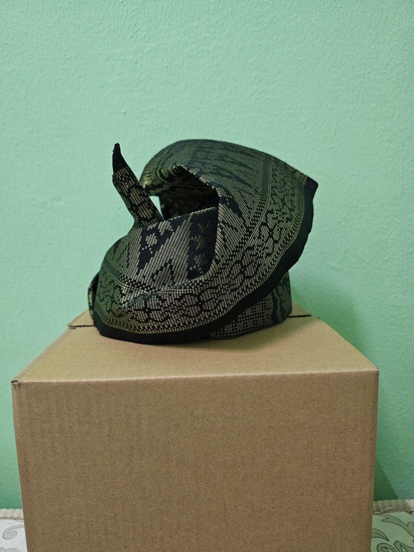 Tanjak ayam patah kepak, Men's Fashion, Muslim Wear, Tops on Carousell