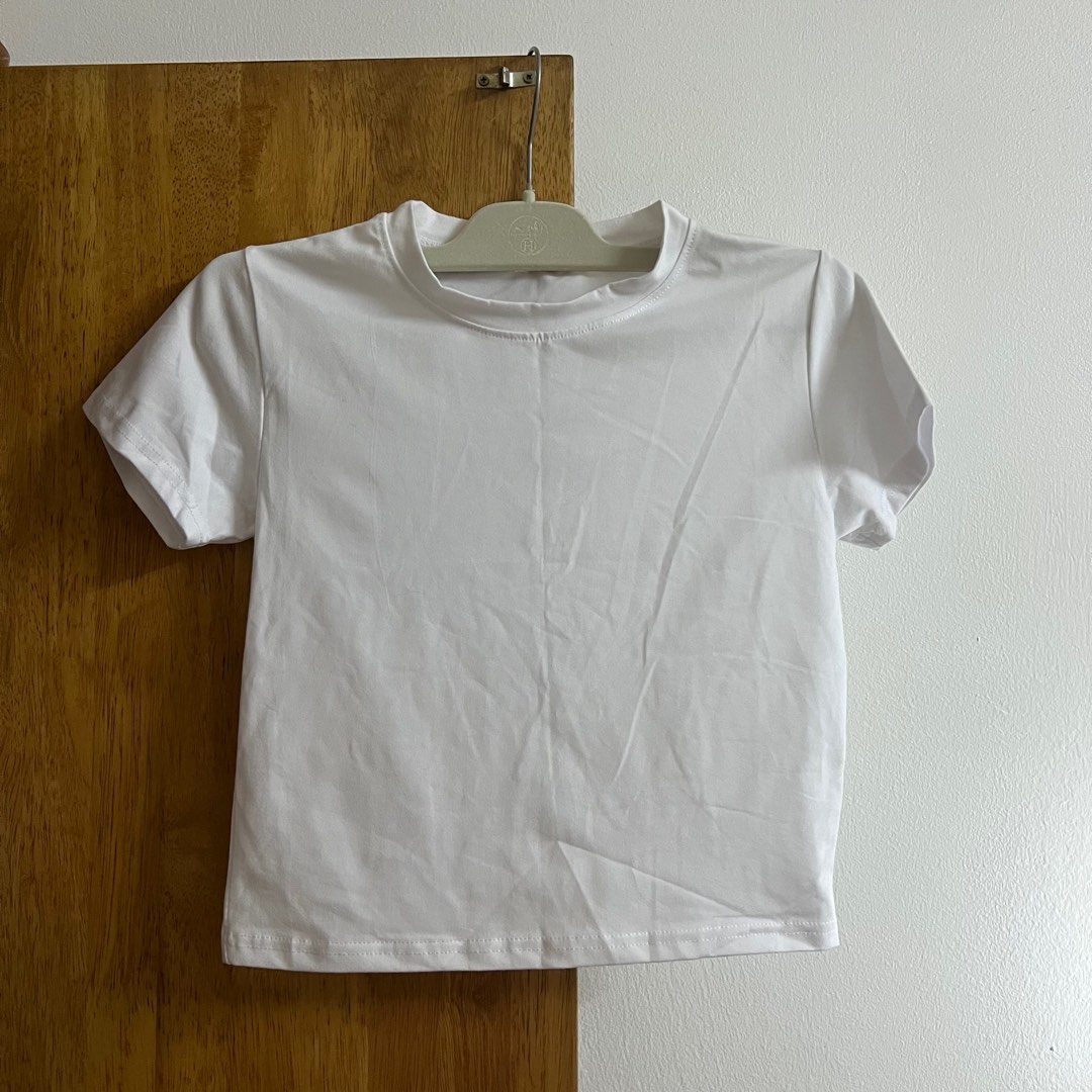 Taobao white top crop, Women's Fashion, Tops, Other Tops on Carousell