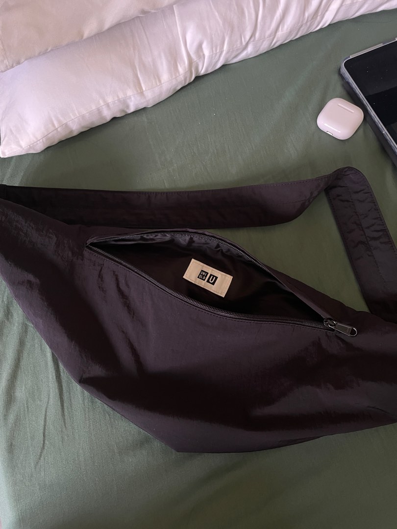 UNIQLO crossbody bag black, Men's Fashion, Bags, Sling Bags on Carousell