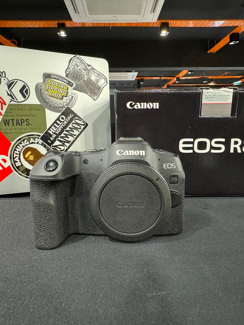Used Canon R8 (body), Photography, Cameras on Carousell