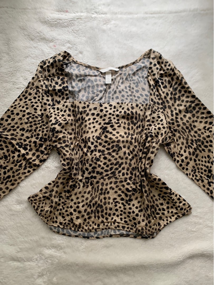 BAJU H&M MORIF LEOPARD, Fesyen Wanita, Pakaian Wanita, Atasan di Carousell