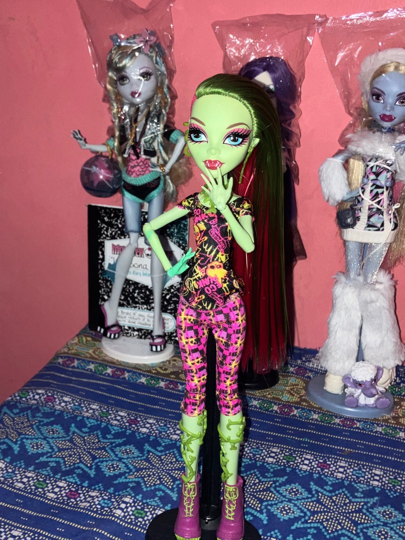 Basic Venus, Hobbies & Toys, Toys & Games on Carousell