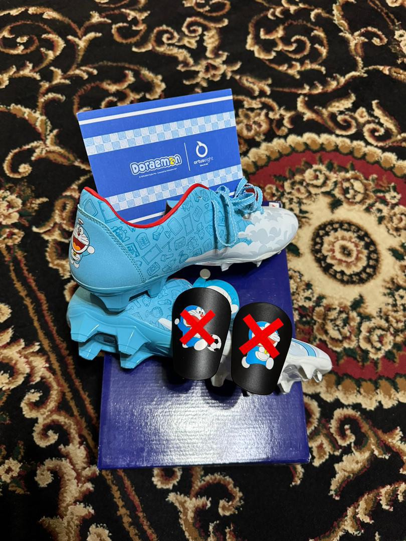 Boot bola ortuseight, Sports Equipment, Sports & Games, Racket & Ball ...