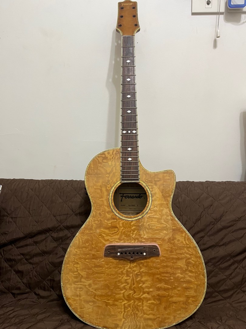 Fernando Acoustic Guitar BROKEN, Hobbies & Toys, Music & Media, Musical ...
