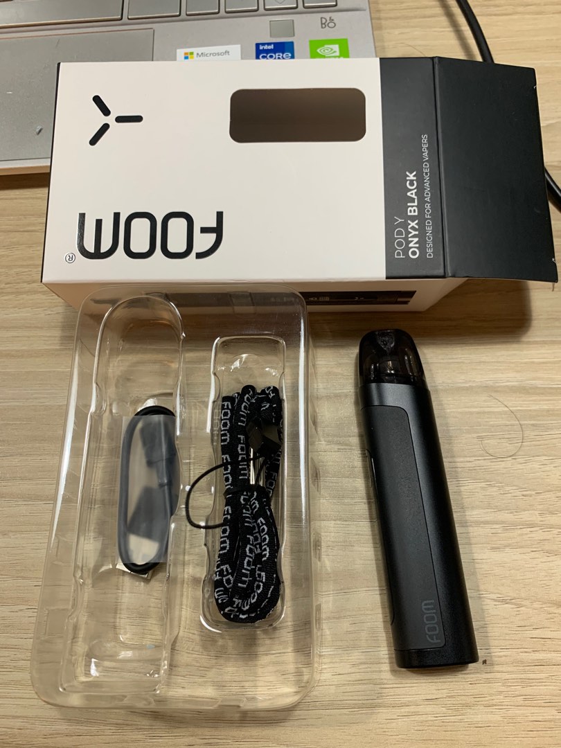 foom pod Y onyx black, Elektronik, Lainnya di Carousell