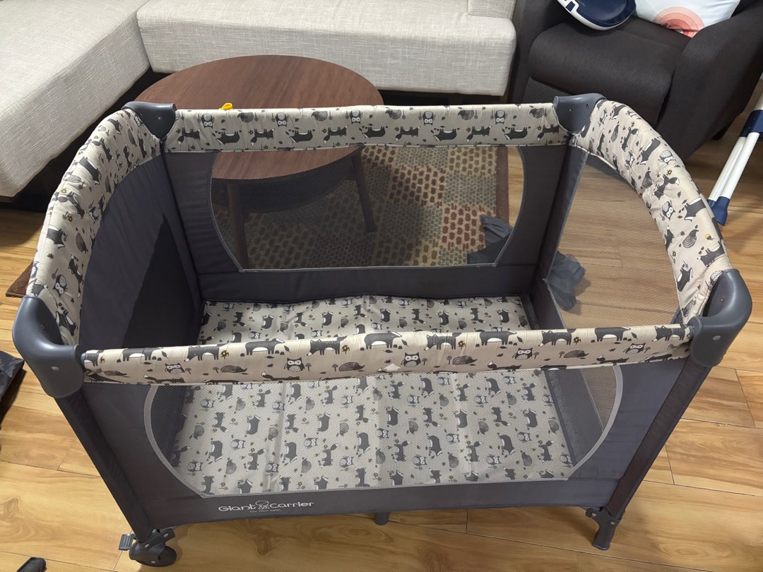 Giant Carrier Crib With Uratex Foam, Babies & Kids, Baby Nursery & Kids ...