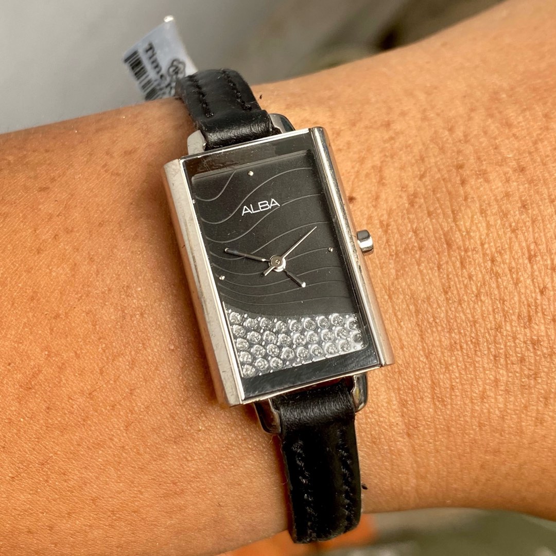 Vintage ALBA Diamond tank, Fesyen Wanita, Jam Tangan di Carousell