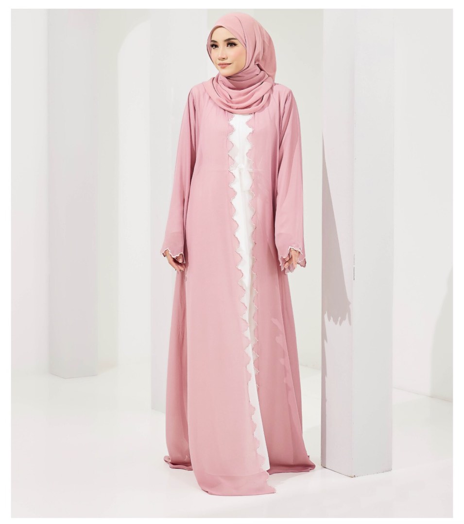 Deenara Abaya, Women's Fashion, Muslimah Fashion, Kaftans & Jubahs on ...
