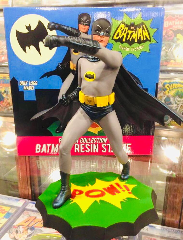 DIAMOND SELECT TOYS PREMIUM COLLECTION STATUE - 1966 BATMAN ( ADAM WEST ...