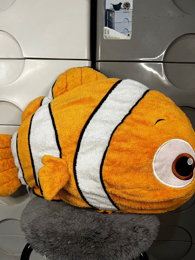 Disney Classic Finding Nemo Clown Fish Jumbo Plush/Stufftoy, Hobbies & Toys, Memorabilia ...