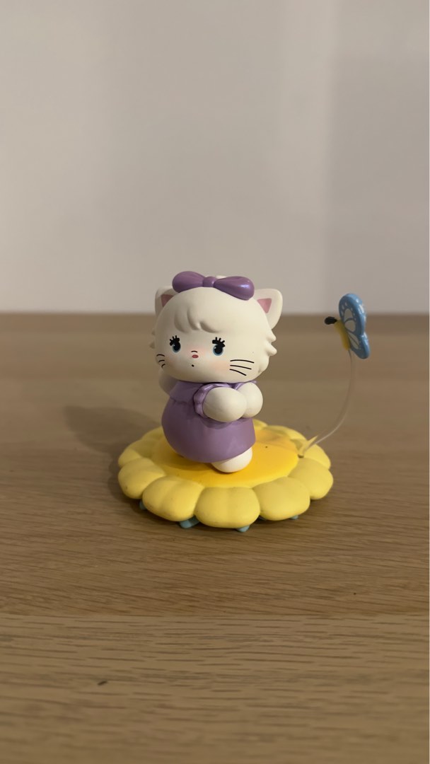 Genuine Mikko illustrations figure from America white cat in a purple ...