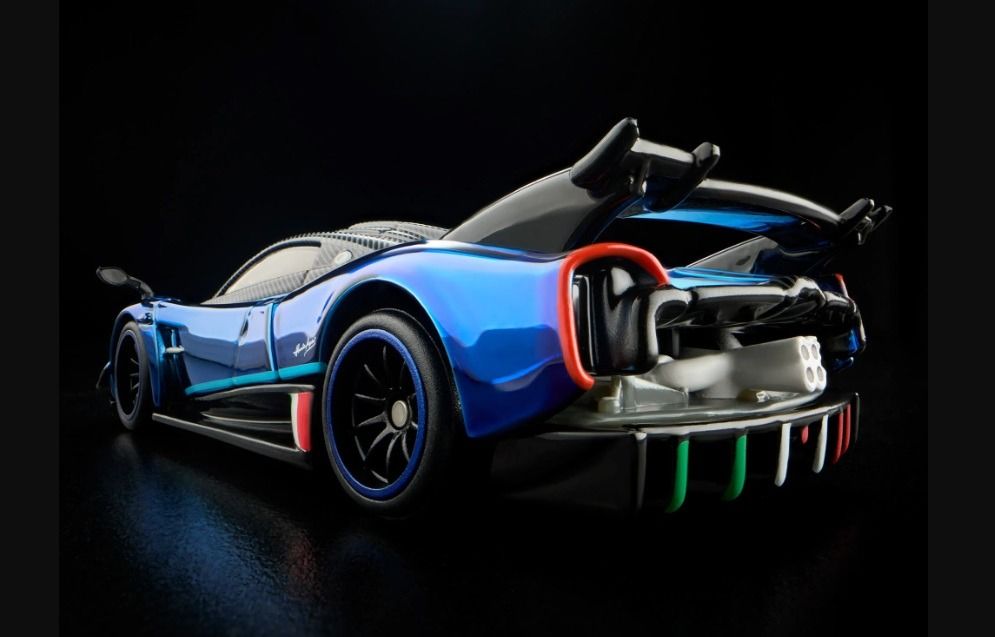 Hot Wheels Collectors RLC Exclusive 2021 Pagani Huayra R HotWheels Red ...