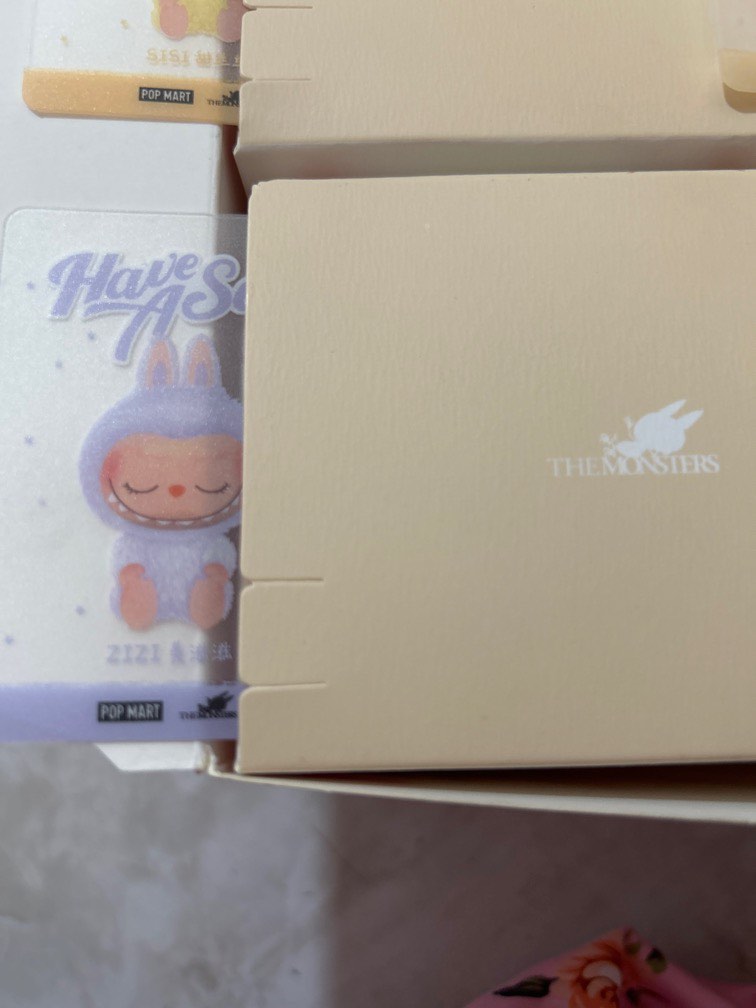 Labubu v2 Zizi New Ori Popmart, Barang Yang Dicari di Carousell