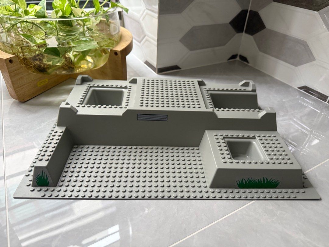 Lego Base Raised Plate, Hobbies & Toys, Toys & Games on Carousell