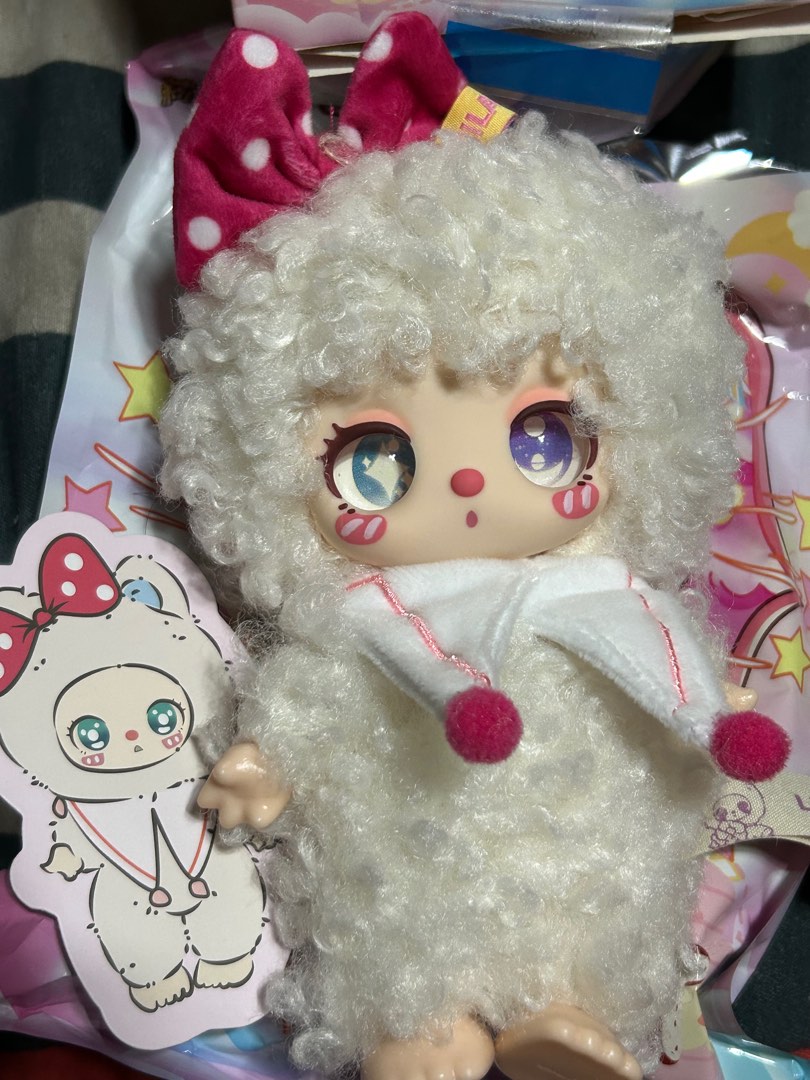 Liilas lucky cat v3 ( Rare white curly), Hobbies & Toys, Toys & Games ...