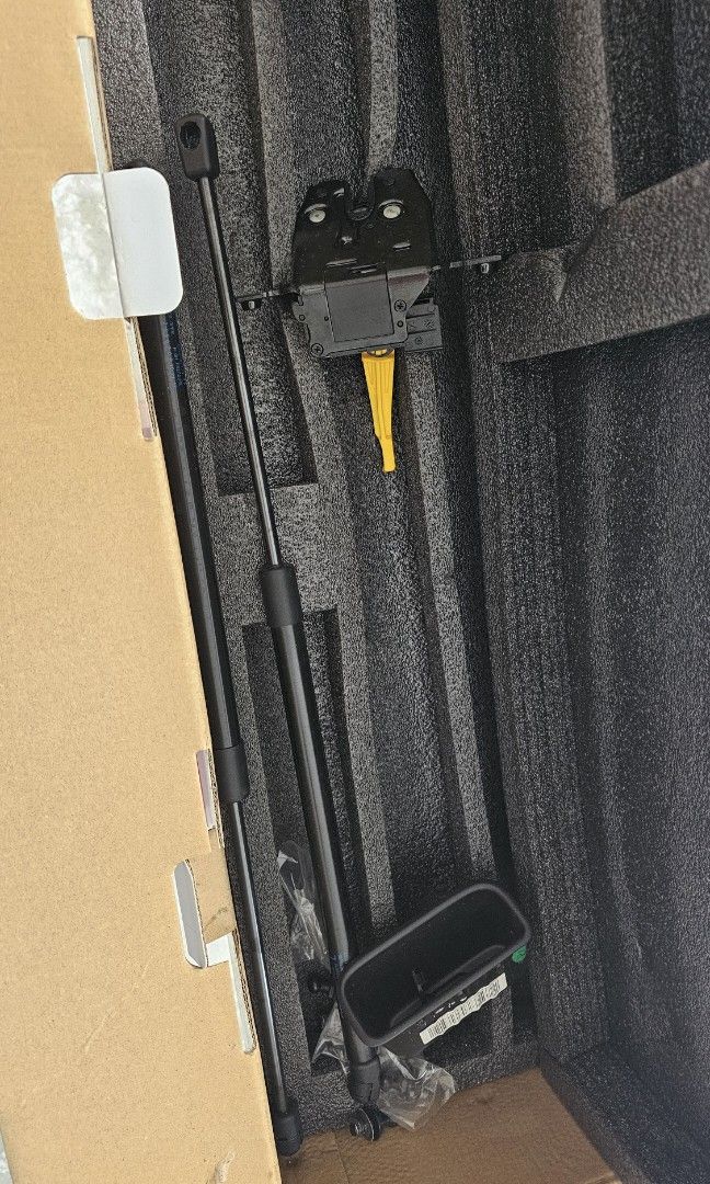 Original Proton X50 boot absorber / tailgate actuator, Auto Accessories ...