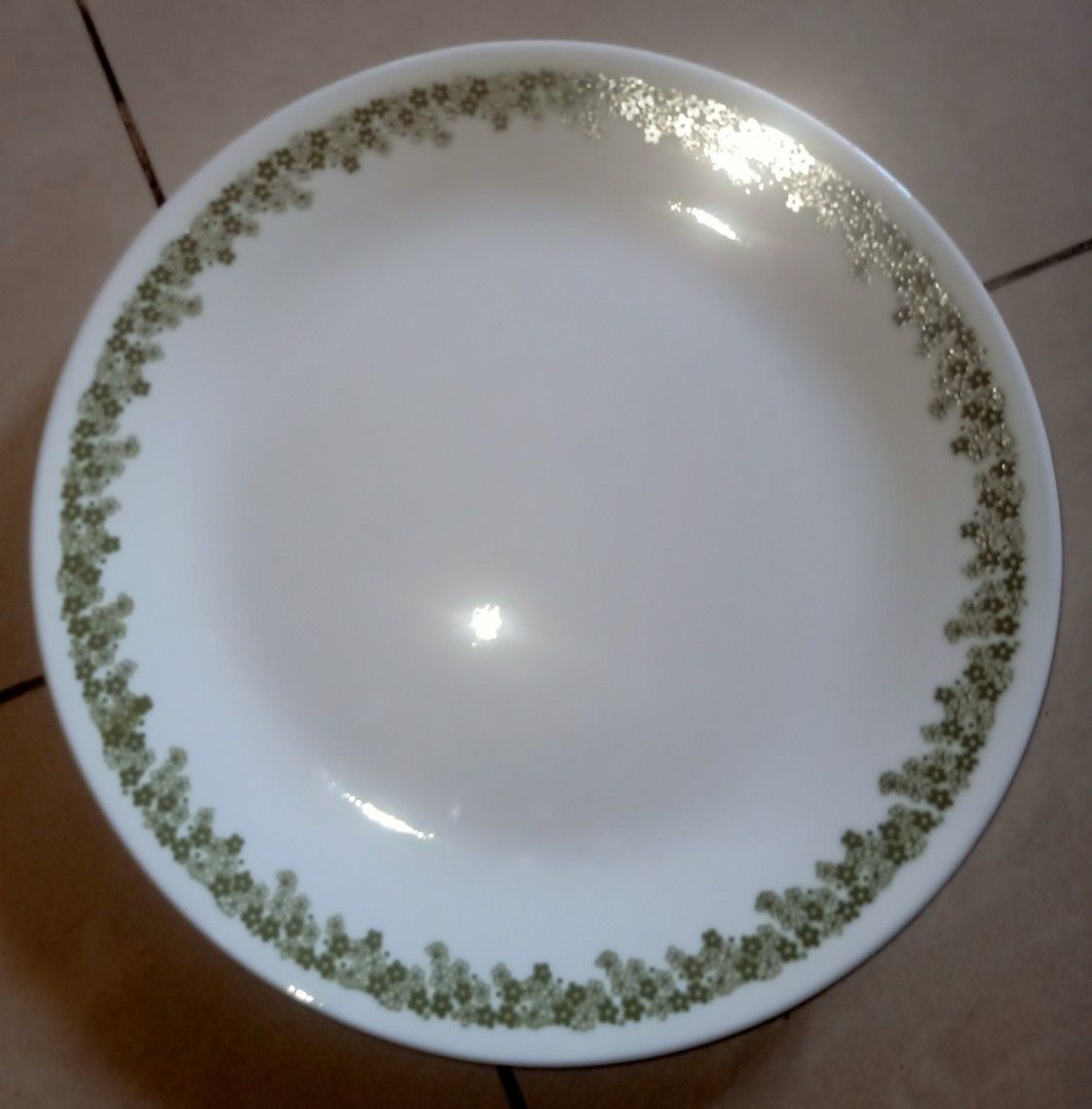 Pyrex Spring Blossom dinner plates , a rare design, Furniture & Home ...
