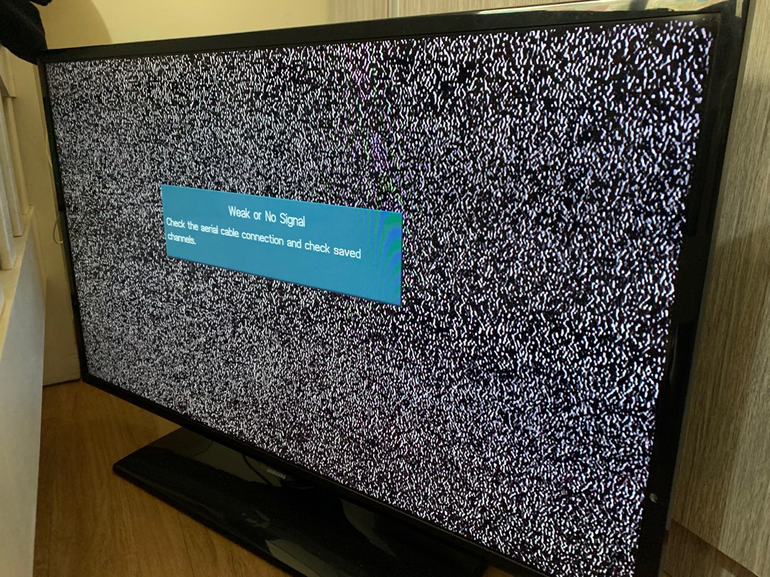 Samsung 43in LED TV not smart TV, TV & Home Appliances, TV ...