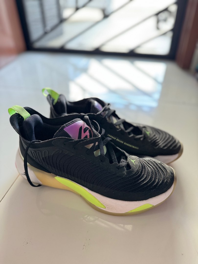 Sepatu Basket Luca Doncic Don Issue Jordan US 10.5, Olah Raga, Baju ...