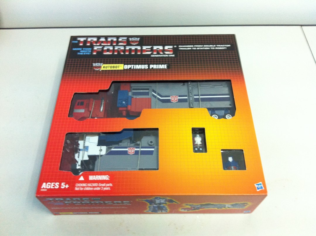 Transformer Reissue G1 optimus prime & god bomber combine to form god ...