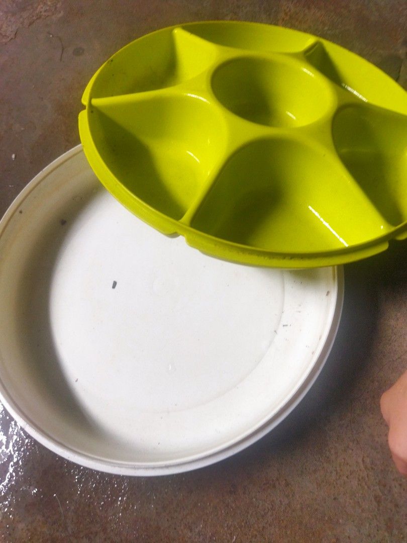 Tupperware bekas kuih raya, Furniture & Home Living, Kitchenware ...