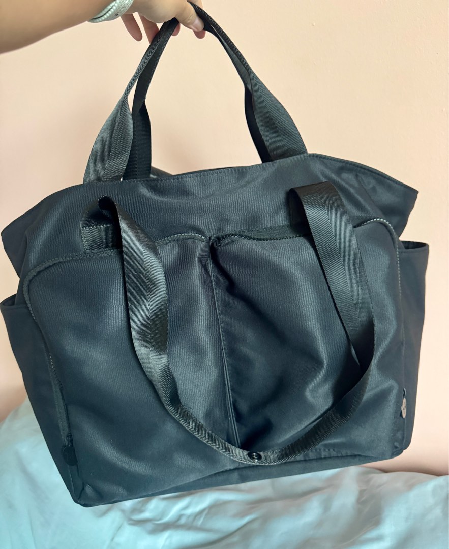 Typo Traveller Tote Bag Black , Women's Fashion, Bags & Wallets, Tote ...