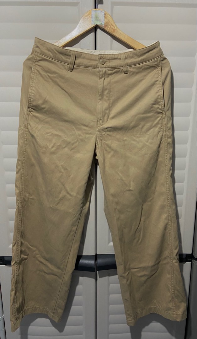 UNIQLO WIDE CUT CHINO PANTS, Men's Fashion, Bottoms, Trousers on Carousell