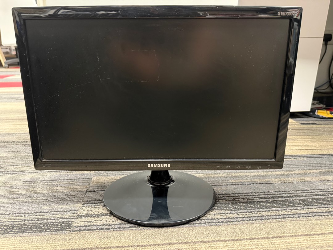 Used Samsung Monitor S19D300NY / LS19A100, Computers & Tech, Desktops ...