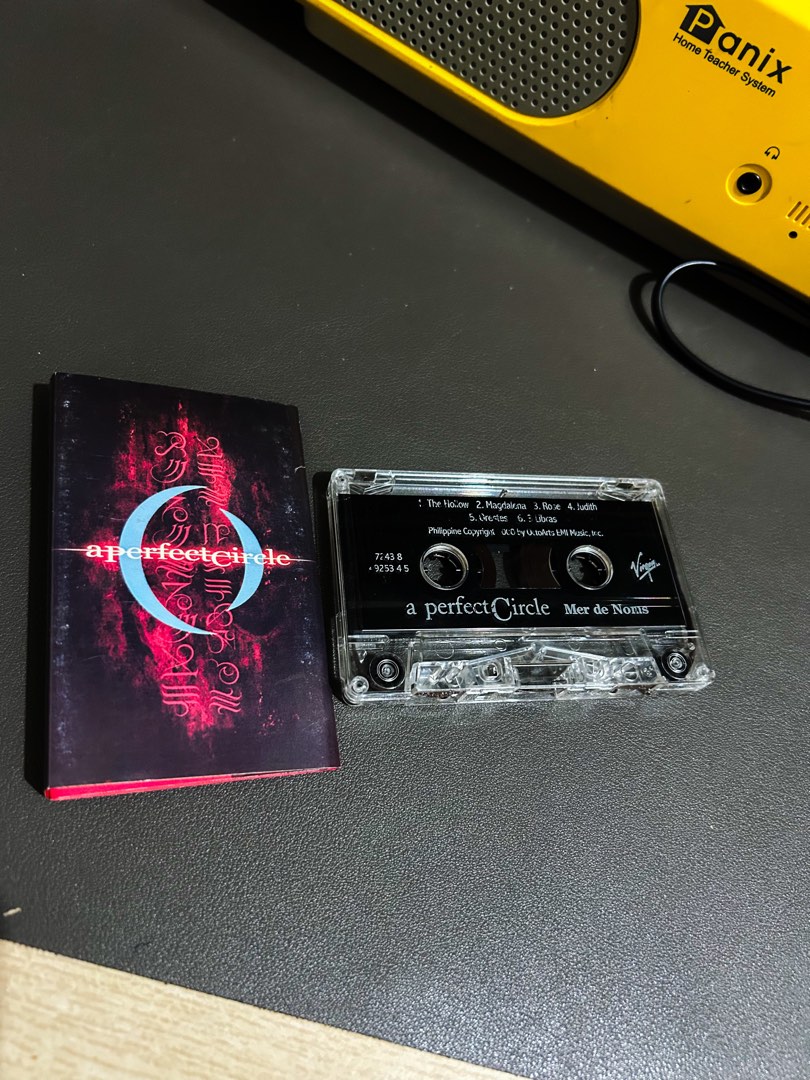 a perfect circle - mer de noms, Hobbies & Toys, Music & Media, CDs ...