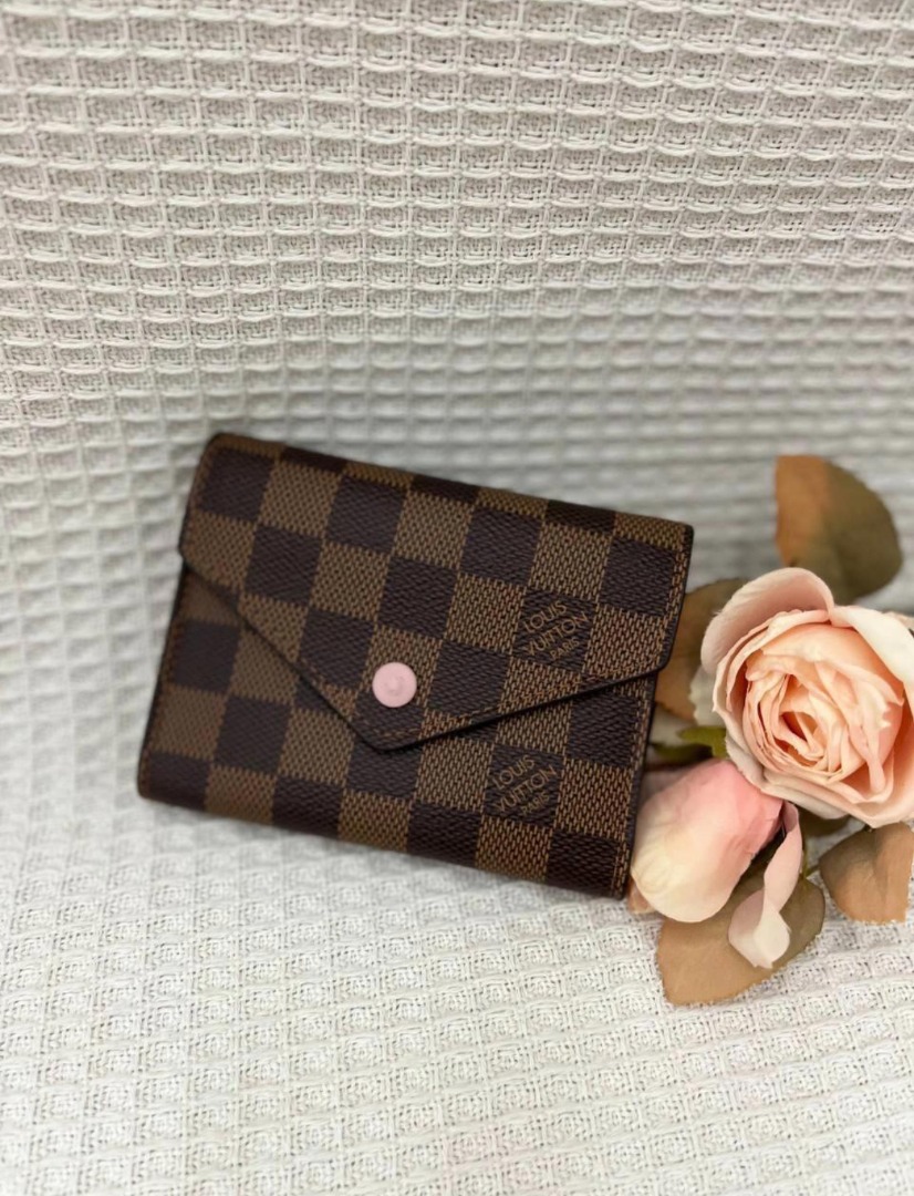 damier wallet victorine, Women's Fashion, Bags & Wallets, Clutches on ...