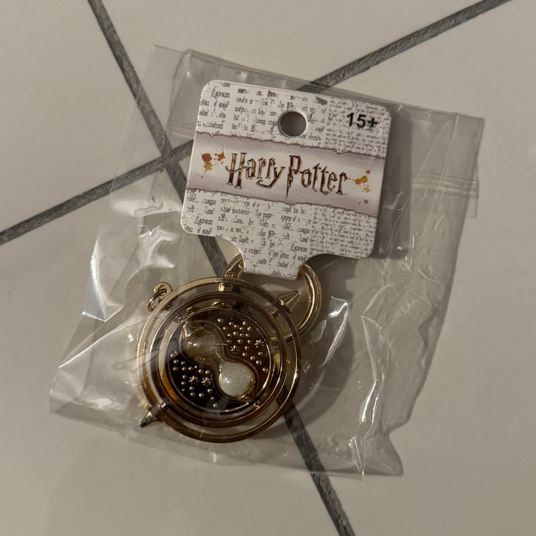 Harry Potter x Miniso Time Turner Keychain, Hobbies & Toys ...