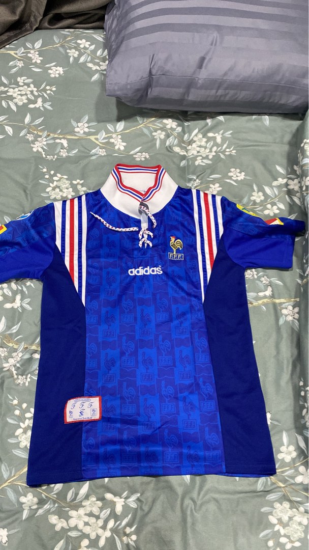 Jersi France 90s, Men's Fashion, Activewear on Carousell