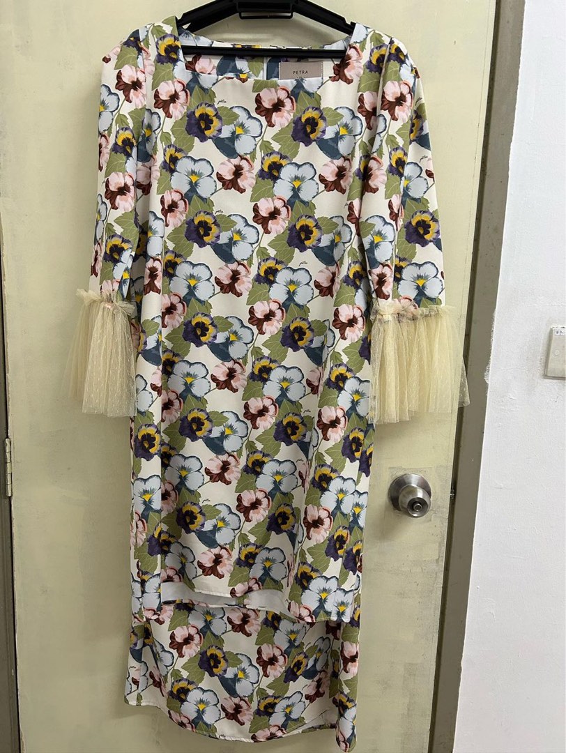 Petra Raya Collection, Women's Fashion, Muslimah Fashion, Baju Kurung ...