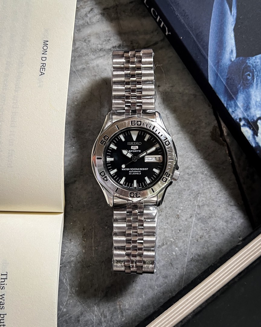 RARE Seiko 5 Sport SNZ391J, Men's Fashion, Watches & Accessories ...