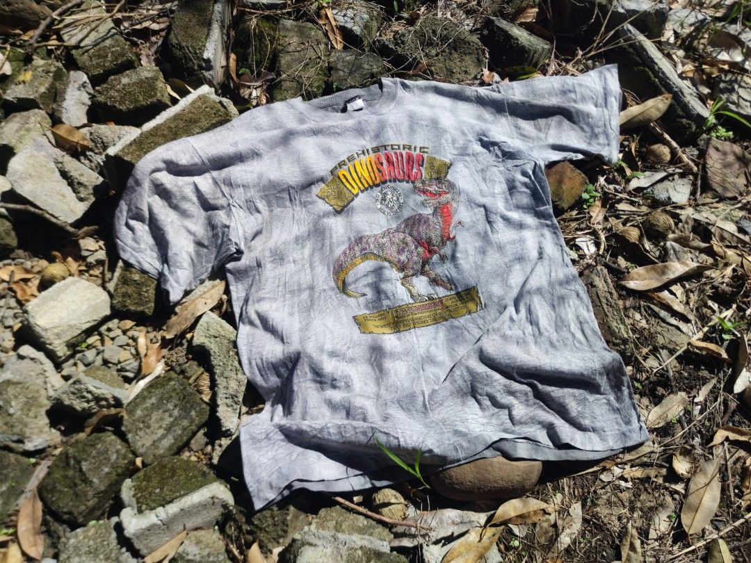 VTG 1993 DINOSAURS T-REX 3D PRINT PIT 22, Men's Fashion, Tops & Sets ...