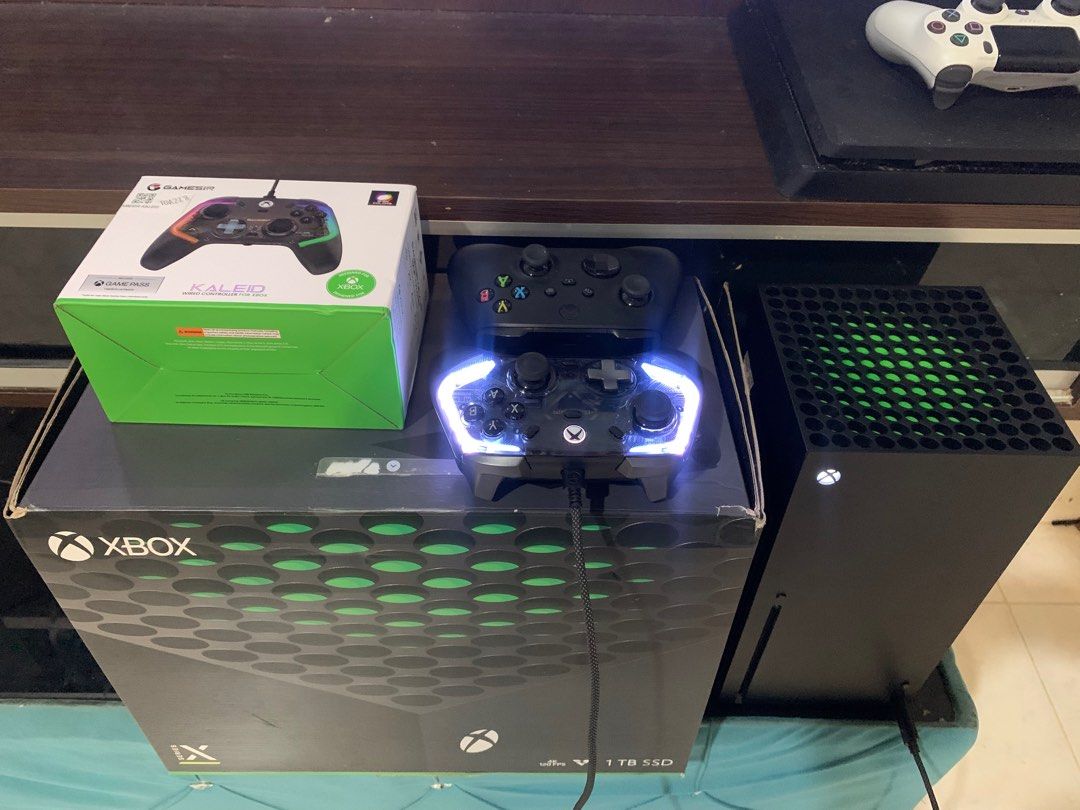 Xbox Series X + 2 Controller, Video Gaming, Video Game Consoles, Xbox ...