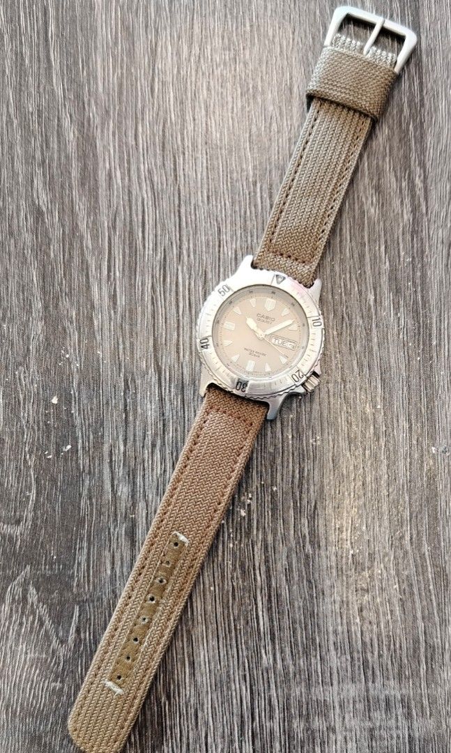 Casio MD-901 (diver), Women's Fashion, Watches & Accessories, Watches on Carousell