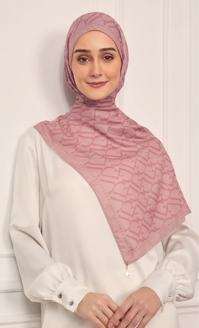 D Monogram dUCk Voile Shawl in Rose Slush, Women's Fashion, Muslimah ...