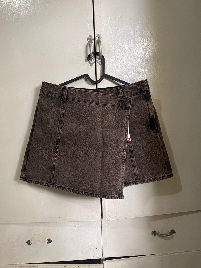GU denim skort, Women's Fashion, Bottoms, Skirts on Carousell