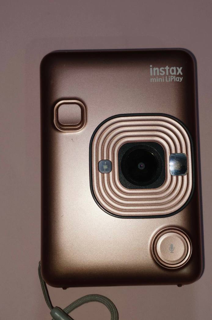 Instax Lilplay Blush Gold, Photography, Cameras on Carousell