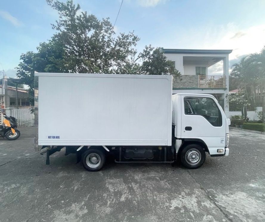 Isuzu Elf Nseries Reefer Van / Ref Van 10ft NKR with Side Door ...